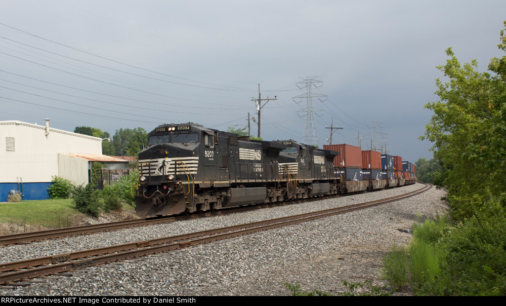 NS 9207 leads 295.